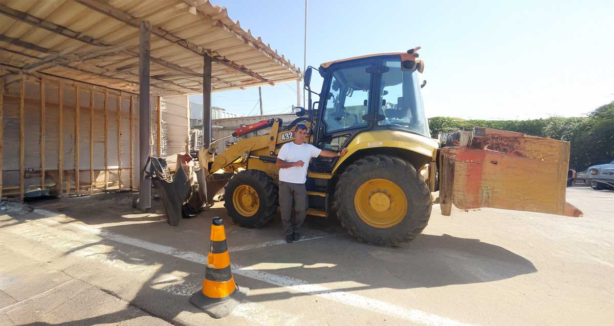 טרקטור עם לב • שרון אונליין