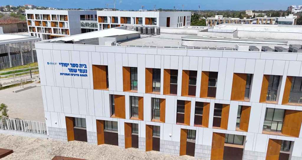 מערכת החינוך בהרצליה עולה בלהבות: שביתה גם בגליל ים • שרון אונליין